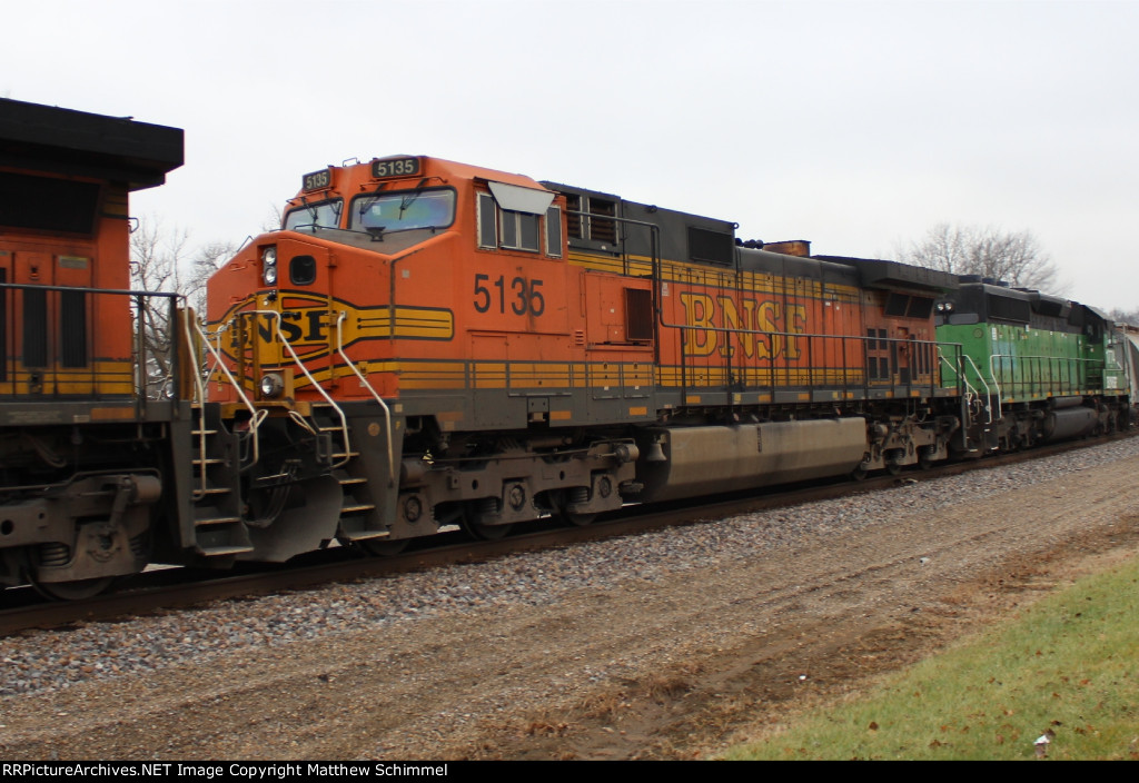 BNSF 5135